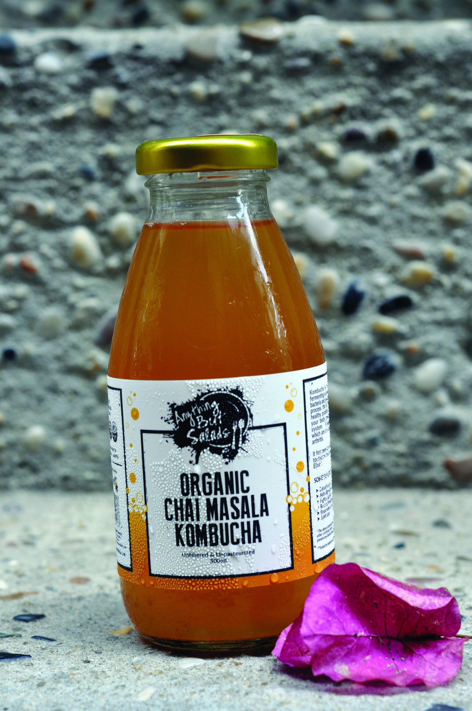 Fermenting Kefir and Kombucha in Hong Kong | Liv